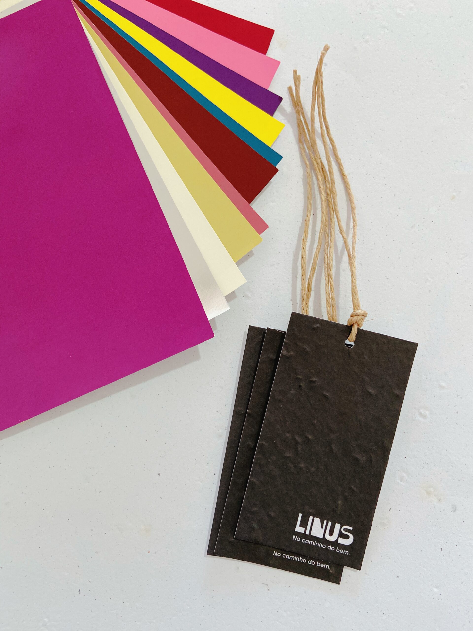 Tags para Loja de Roupas: Conheça as Tags Plantáveis que viram Flor